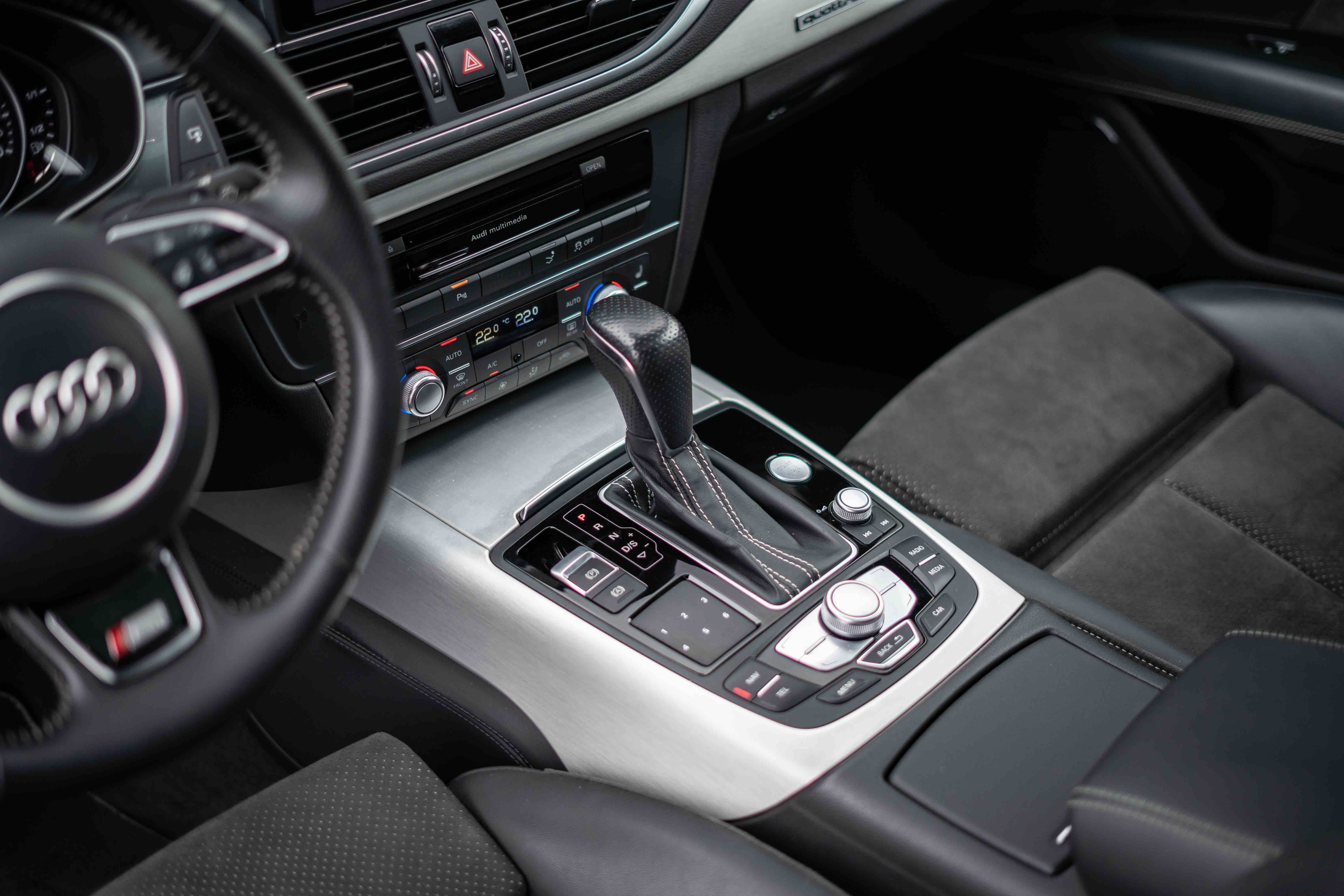 AUDI A7 (2) SPORTBACK V6 3.0 BITDI 320ch S LINE QUATTRO TIPTRONIC 8 | TH Automobiles